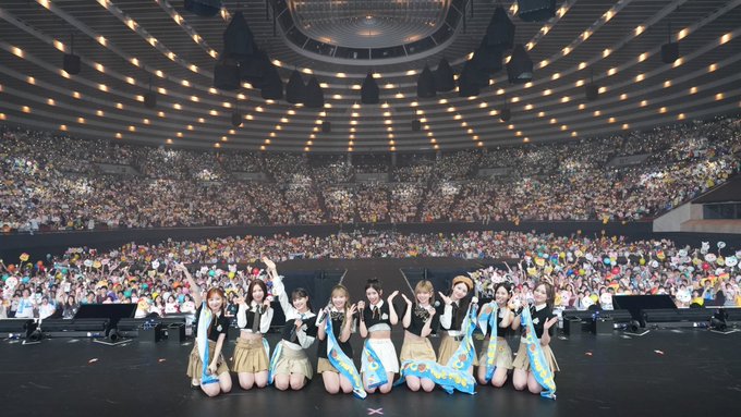 NiziUライブ2023大阪グッズの混雑状況は？セトリ、座席/見え方に感想レポも！ | ももinfo